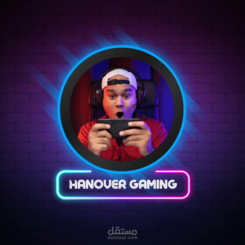 Purple and Blue Professional Gamer YouTube Channel Logo. | مستقل